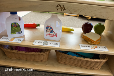 Grocery Store Dramatic Play Center - PreKinders Preschool Activities