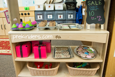 Bakery Dramatic Play - PreKinders Preschool Activities