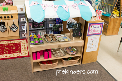 Bakery Dramatic Play - PreKinders Preschool Activities